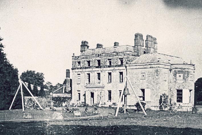 Gothic Mysteries and the Lost English Country House. - Moonstone Press